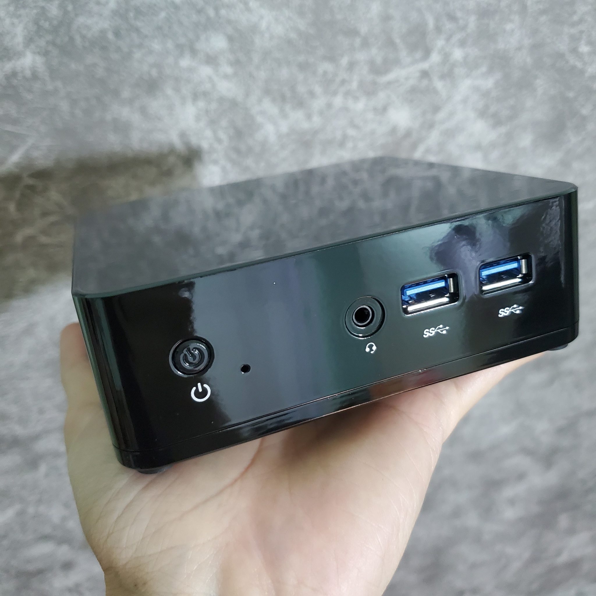 Mini PC AMD R5 3550h cực mạnh - IZZYGame